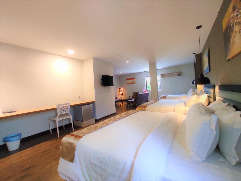 APPLE Suites Hotel, Sitiawan | 2023 Updated Prices, Deals