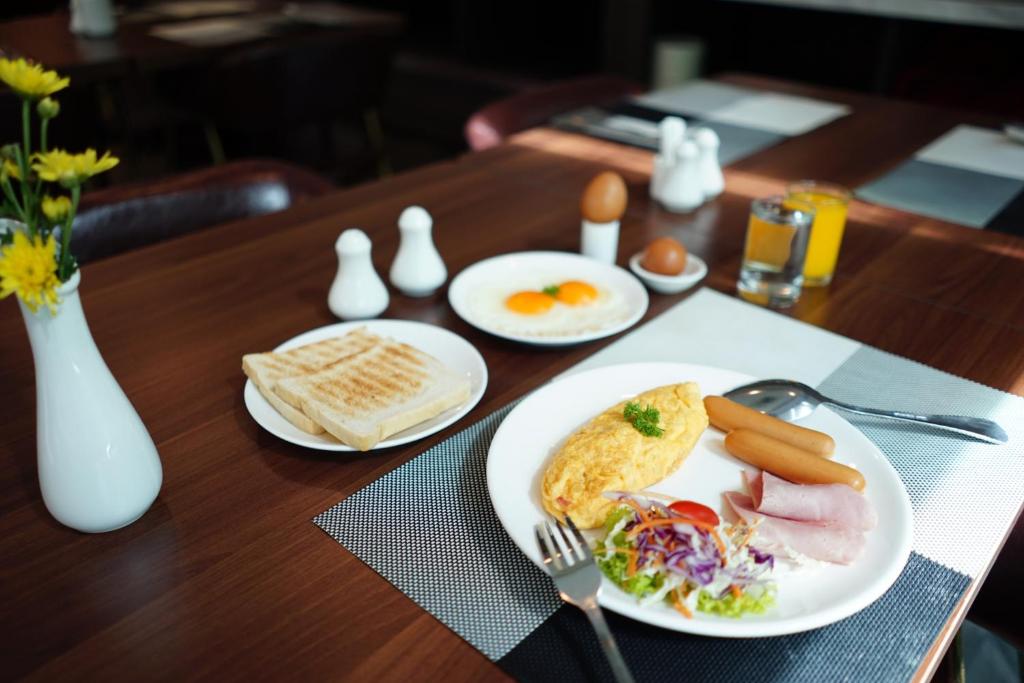 Picnic Hotel Bangkok, Bangkok | 2024 Updated Prices, Deals