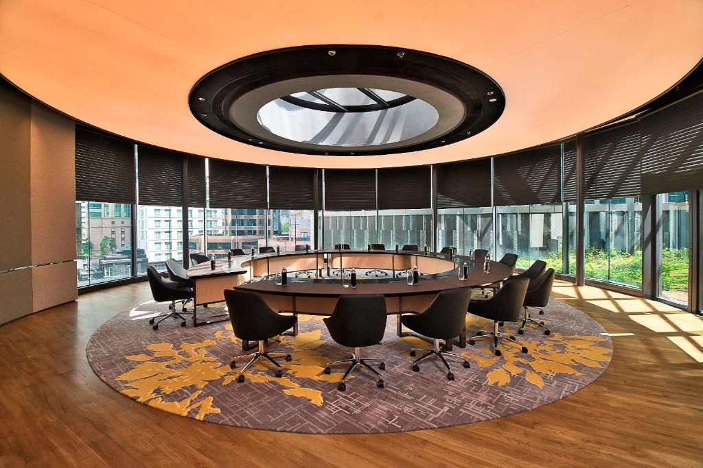 EQ Kuala Lumpur Hotel - Deals, Photos & Reviews