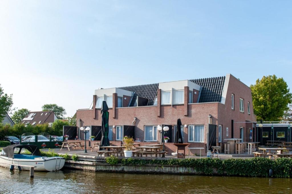Watervilla It Beaken in Heeg, Netherlands - reviews, prices | Planet of ...