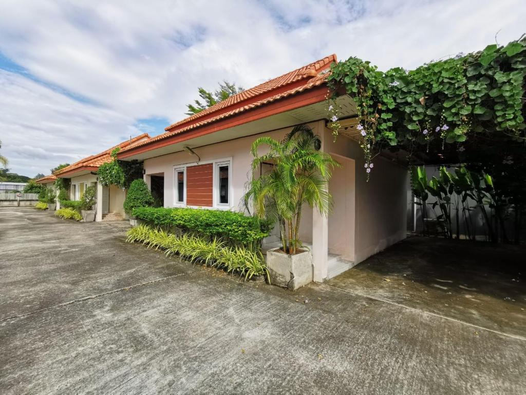 Smile Resort Sriracha, Chonburi | 2024 Updated Prices, Deals