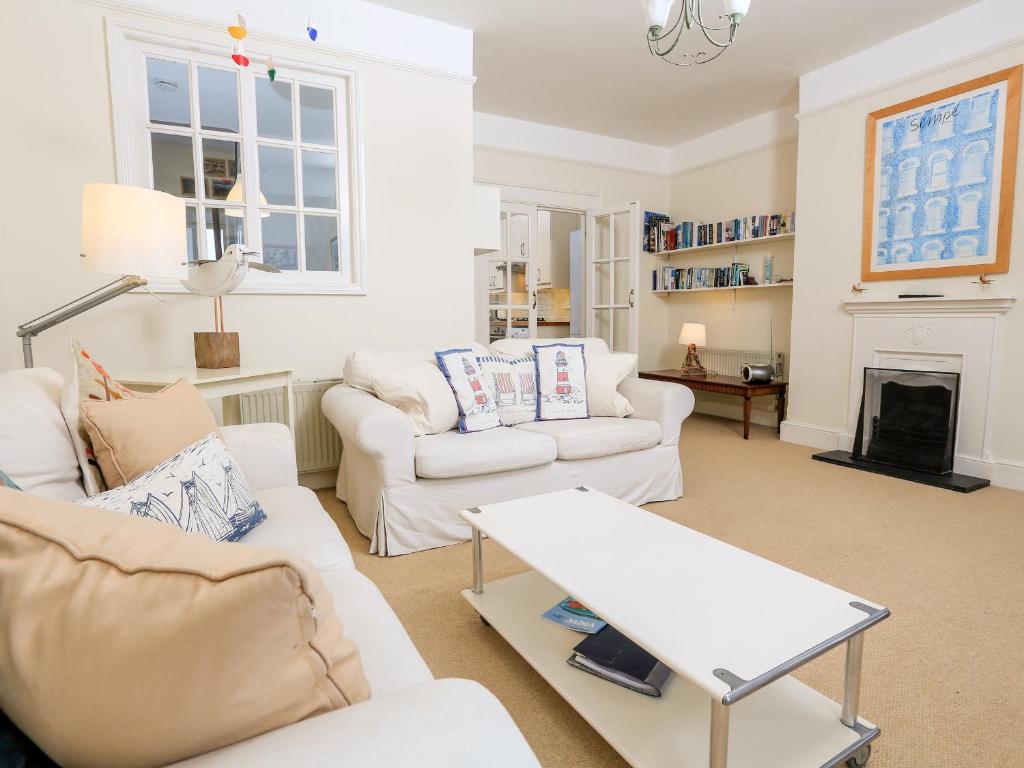 2 North Crest House | Devon Guide
