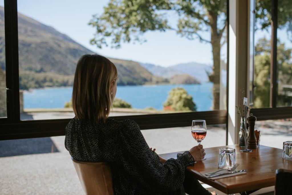 Hawea Hotel - Updated Deals 2024