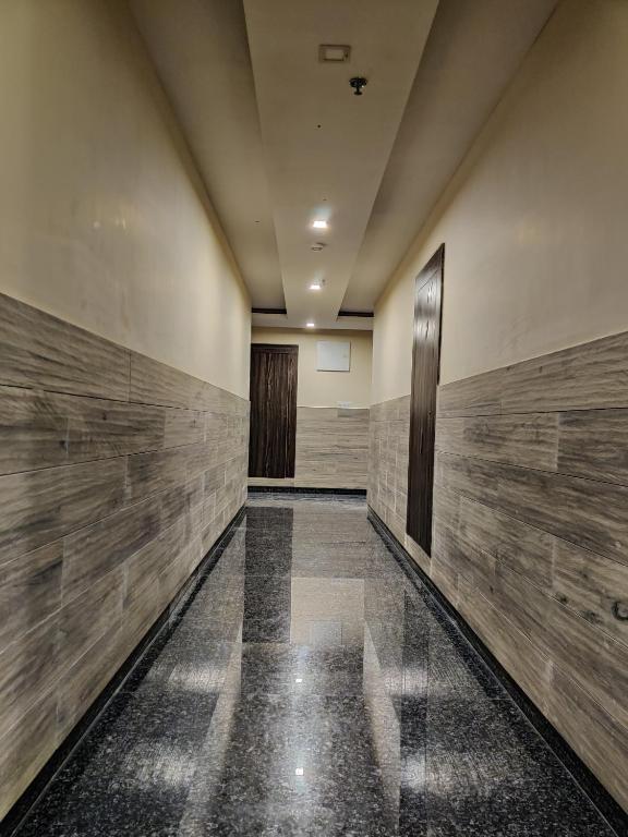 Best Price on Hotel VIP Square in Puri + Reviews!