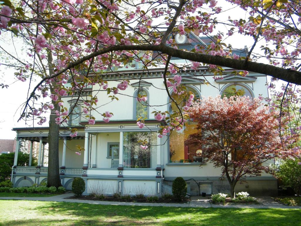 Batcheller Mansion Inn, Saratoga Springs (NY) | 2024 Updated Prices, Deals