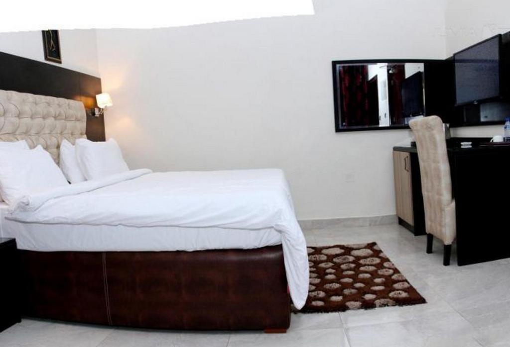 La Diva Hotels - Deluxe, Asaba from $39 - Book Now