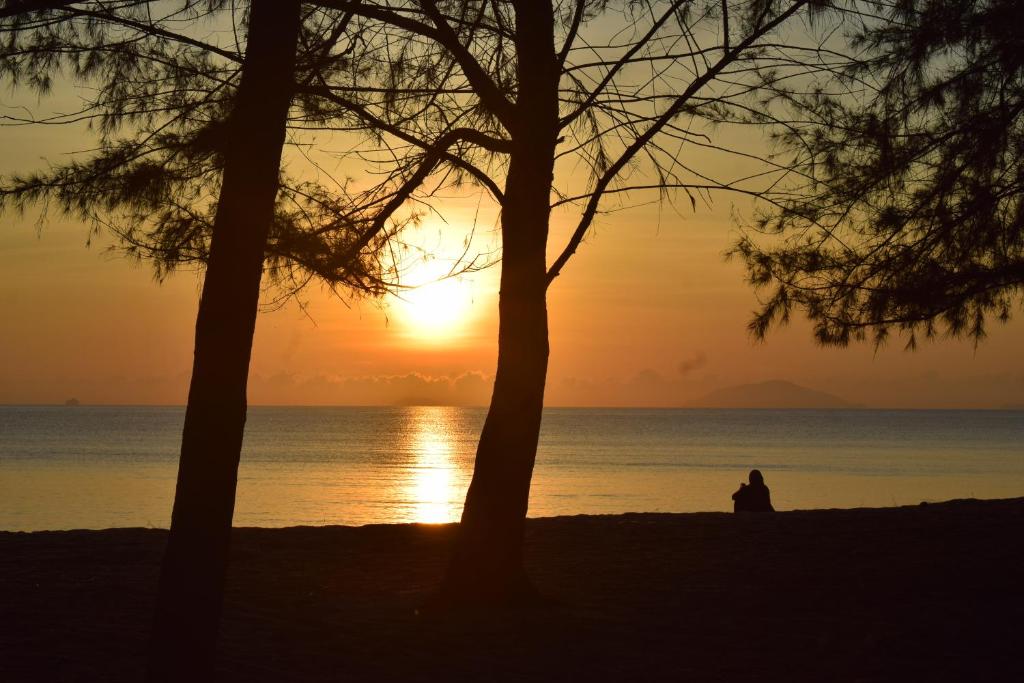 Pandan Laut Beach Resort, Merang | 2024 Updated Prices, Deals