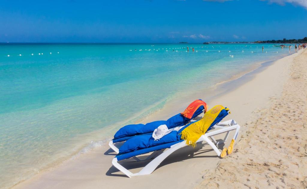 Legends Beach Resort Hotel (Negril) - Deals, Photos & Reviews