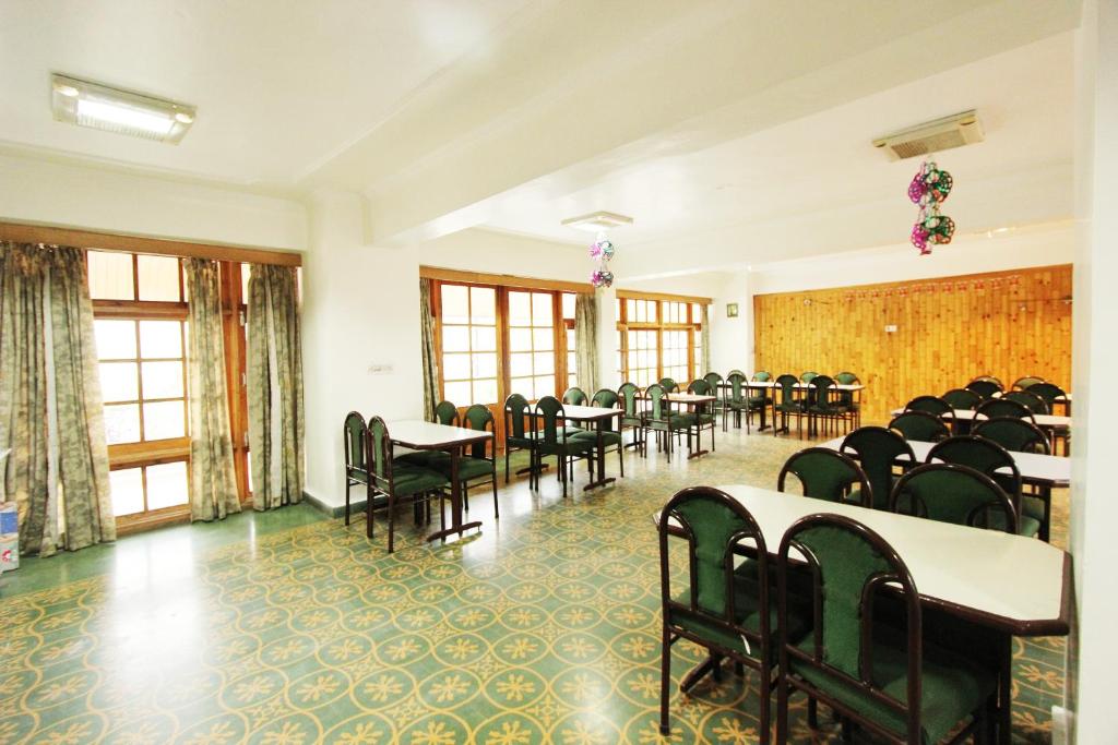 Hotel Snow View, Manali | 2025 Updated Prices, Deals