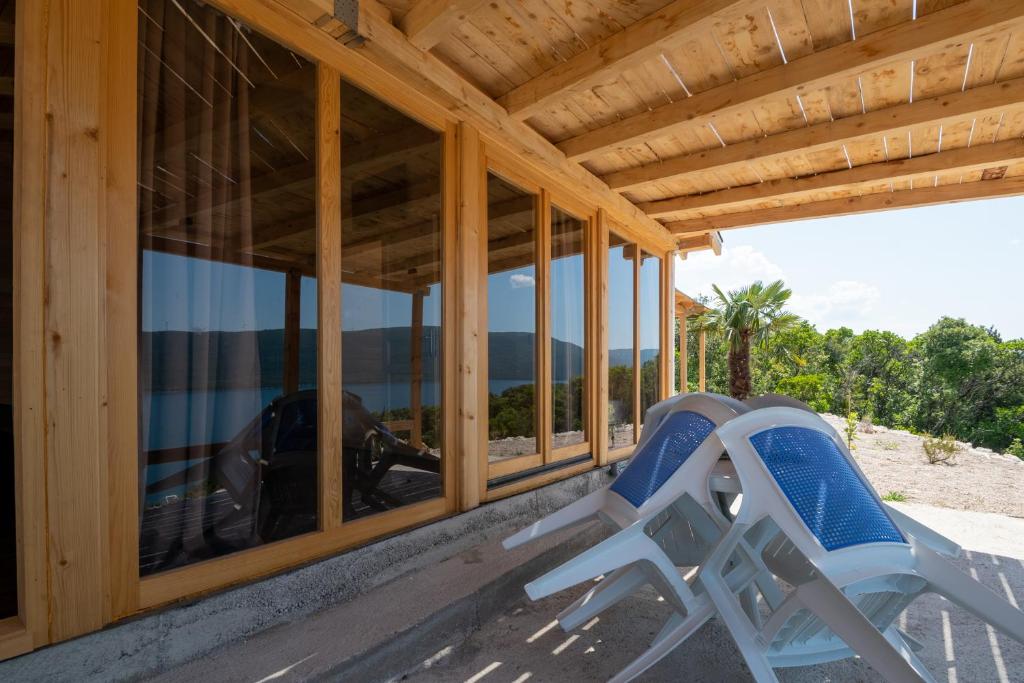 Feral beach, Apartments Neum