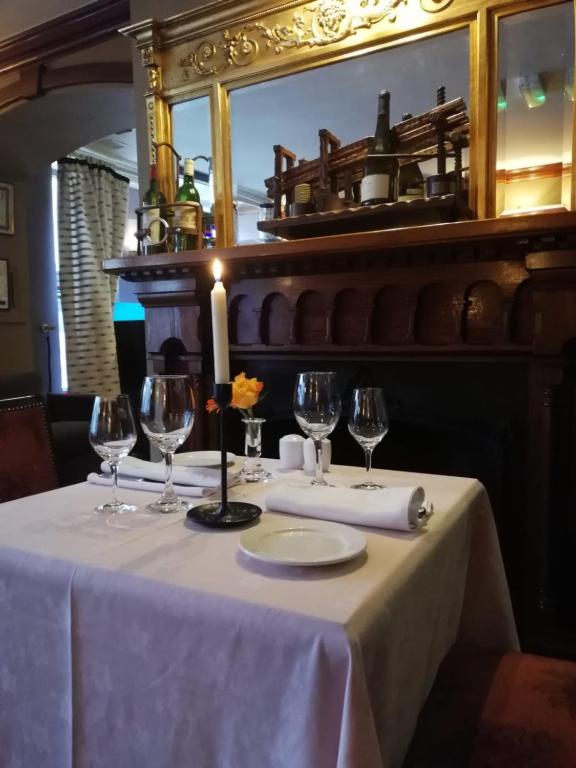 Foley's Townhouse Killarney Guest House - Deals, Photos & Reviews