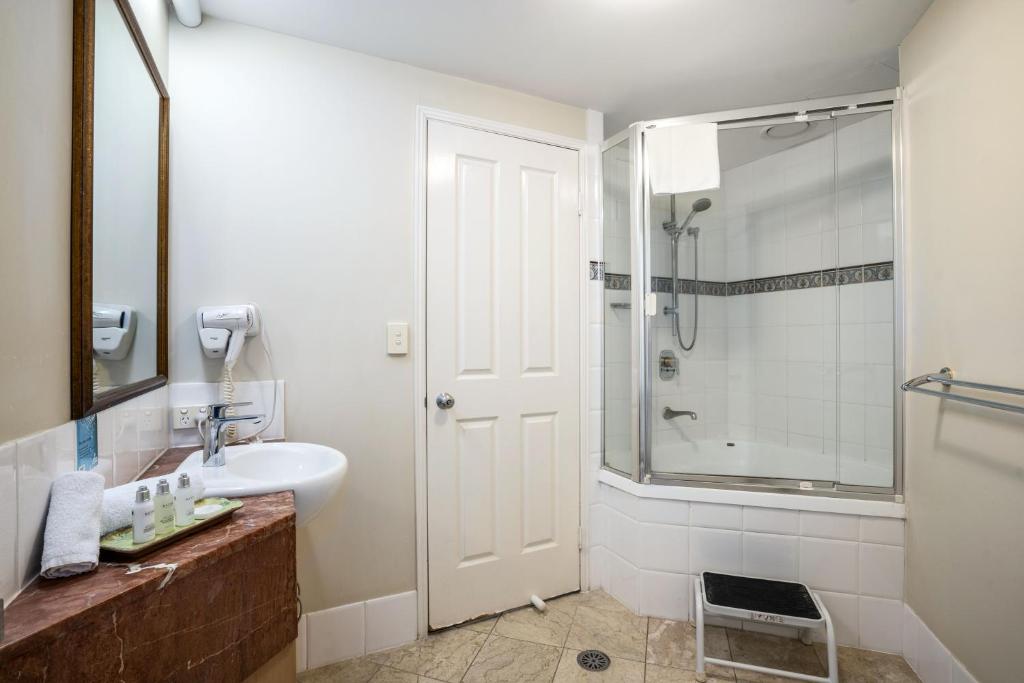 Best Price on Landmark Resort Mooloolaba in Sunshine Coast + Reviews!