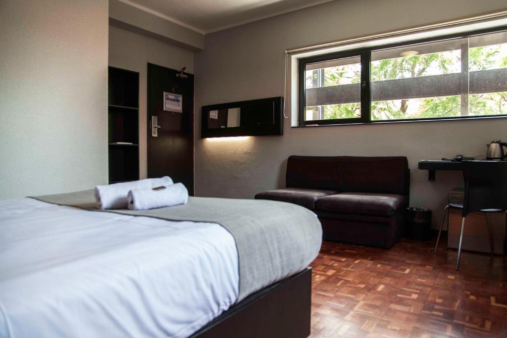 Inani Hotel Morning Star, Pretoria from $27 - Book Now