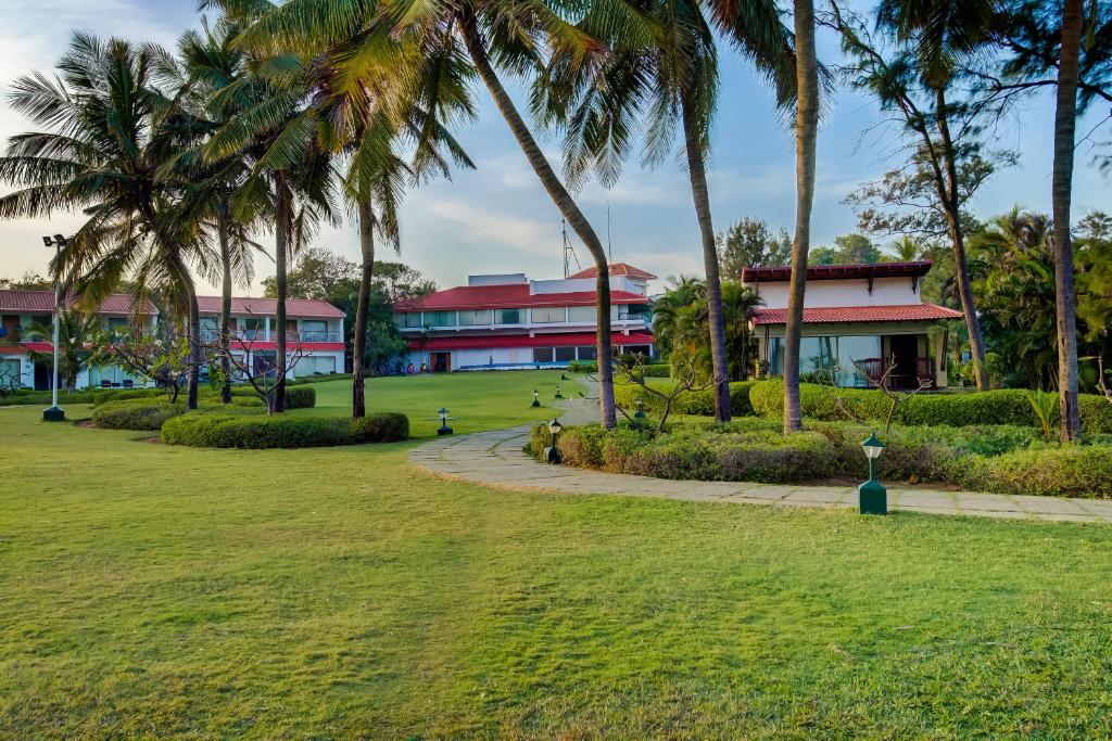 Radisson Blu Temple Bay Resort at Mahabalipuram, Mamallapuram | 2024 ...