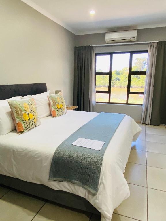Best Price on Letaba Junction Lodge in Letsitele + Reviews!