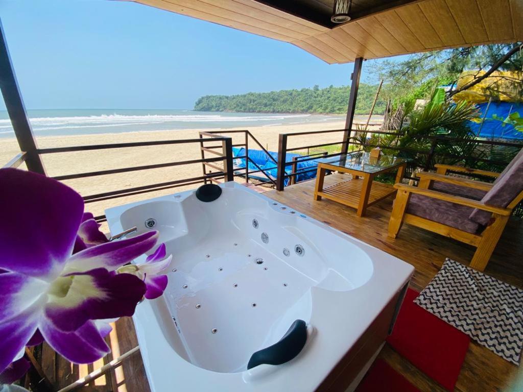 Agonda Serenity Beach Villa Resort (Goa) - Deals, Photos & Reviews