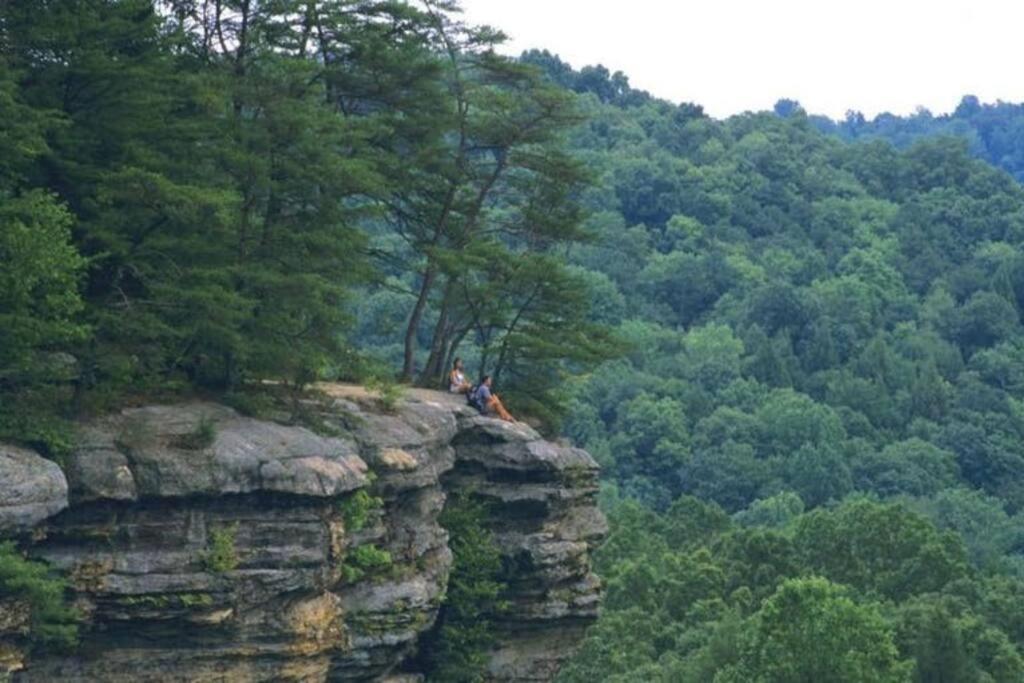 From $72 - Creekwood Chalet - Hocking Hills with Hot Tub and Near ...