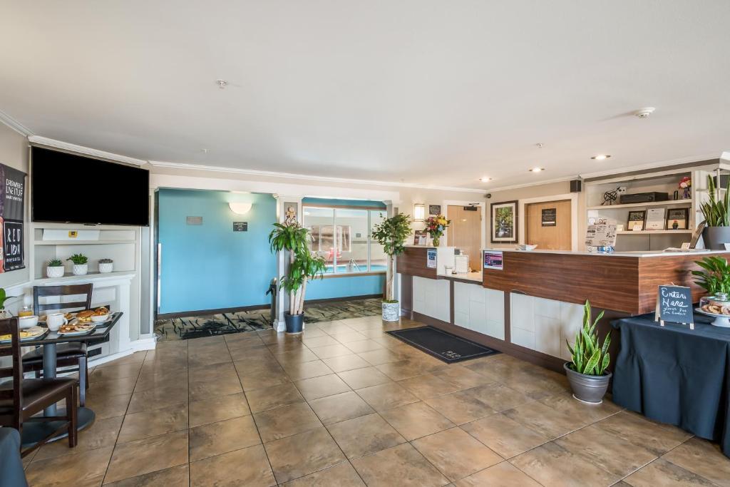 Red Lion Inn & Suites Sequim, Sequim (WA) | 2024 Updated Prices, Deals