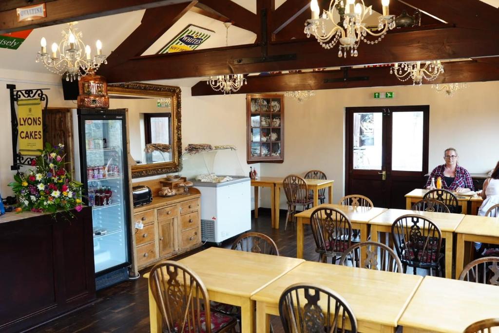 Best Price on Old Hall Hotel Hope in Hope + Reviews!