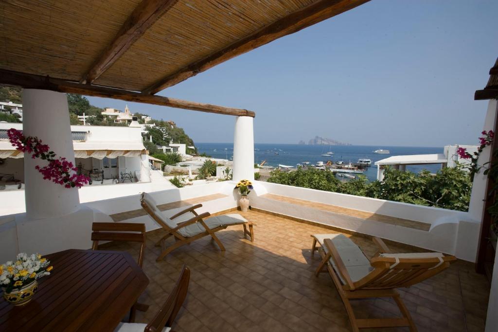 Best Price on Hotel Tesoriero in Panarea + Reviews!
