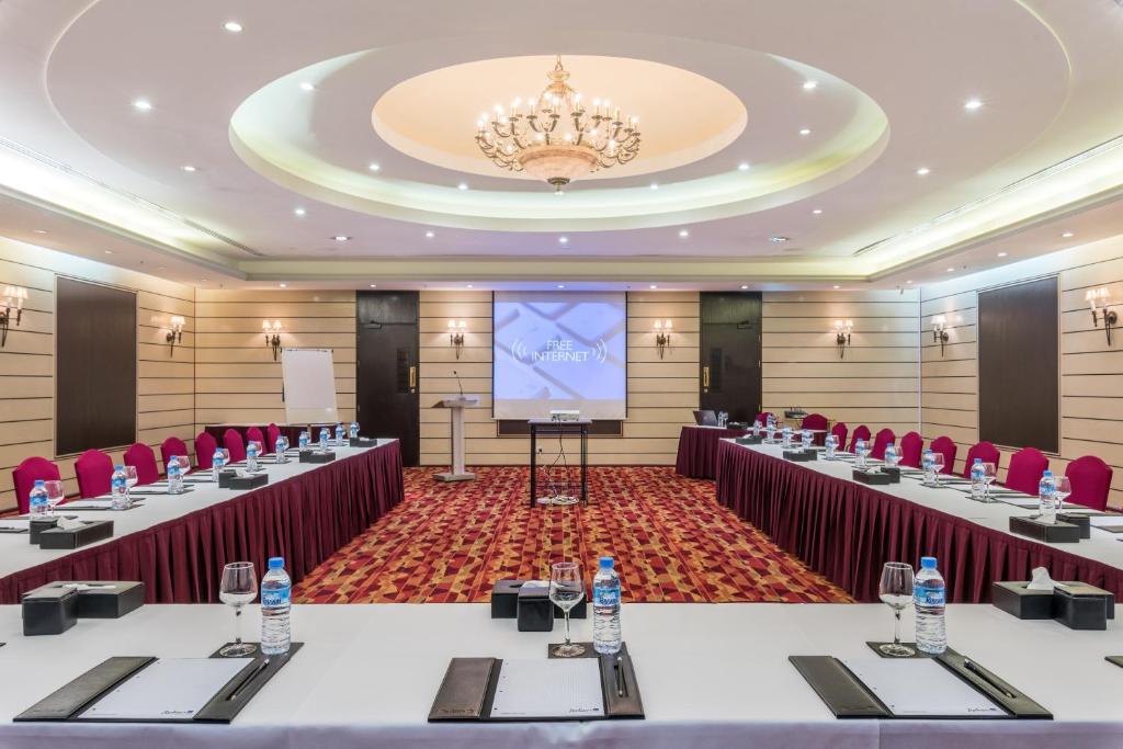 Radisson Blu Hotel Doha in Doha - See 2023 Prices