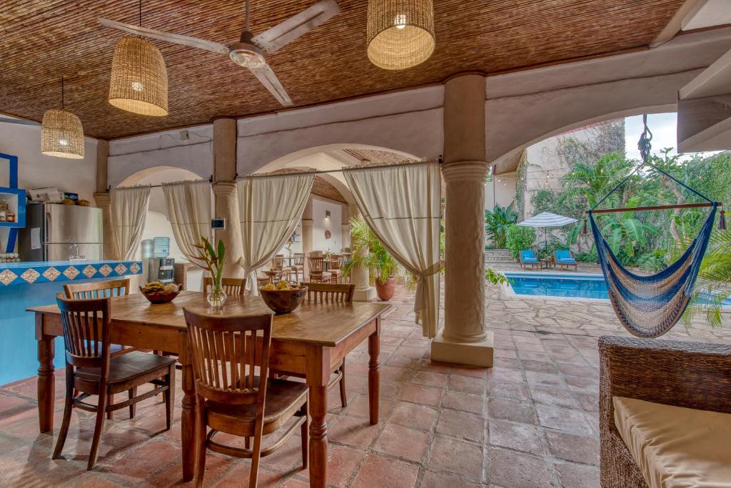 Boutique Hotel Secret Garden Granada from $16 - Book Now