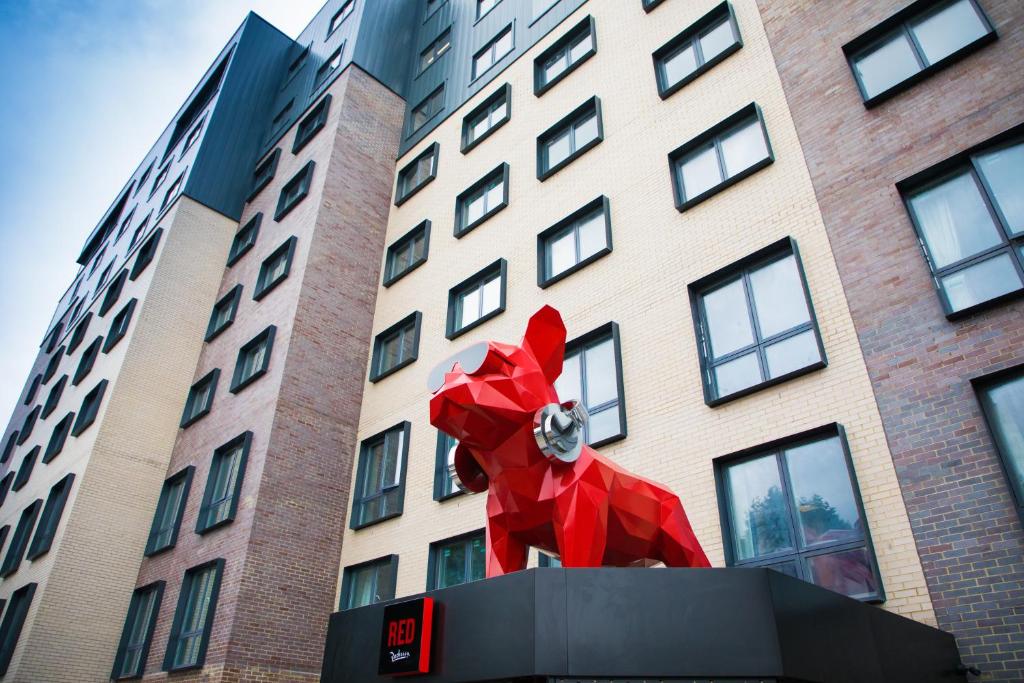 Radisson RED London Greenwich The O2 Hotel - Deals, Photos & Reviews