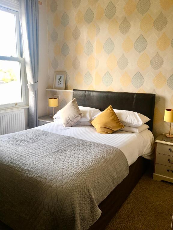 Buckingham Lodge Guest House | Devon Guide