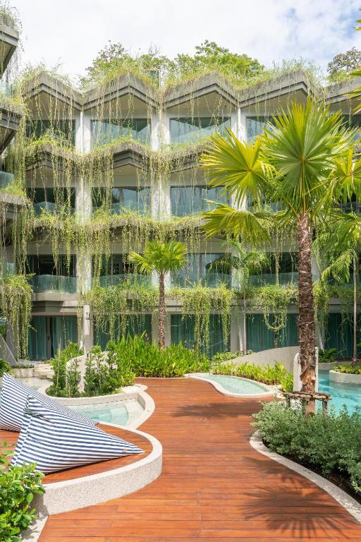 Panwaburi Beachfront Resort Hotel (Phuket) - Deals, Photos & Reviews