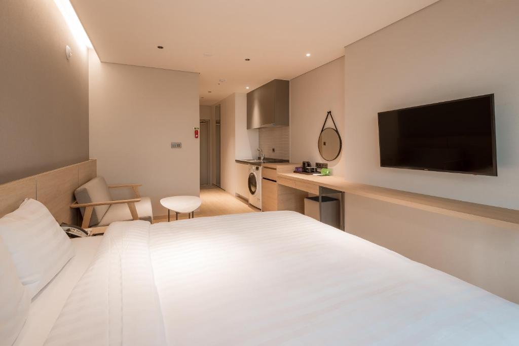 Chestertons Sokcho Hotel (Sokcho-si) - Deals, Photos & Reviews