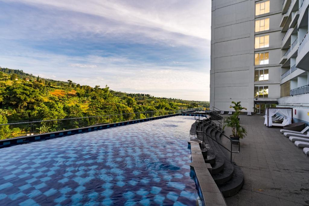 Le Eminence Puncak Hotel Convention and Resort, Puncak | 2024 Updated ...