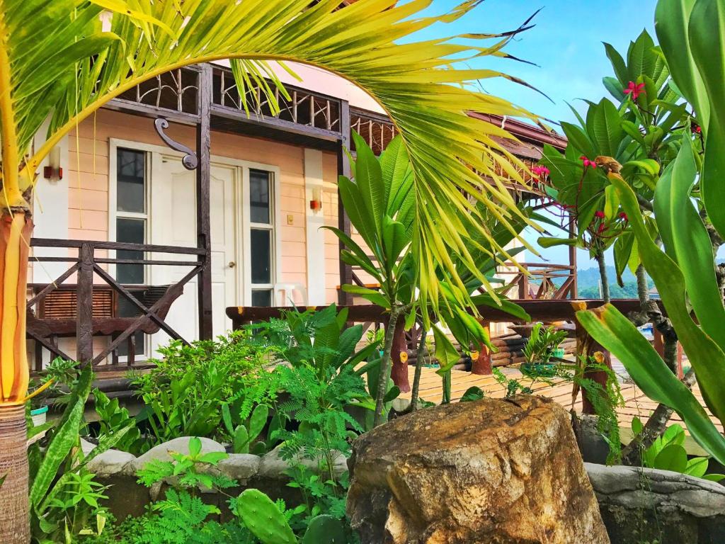 Grace Island Resort by Cocotel, San Jose (Mindoro Occidental) | 2024 ...