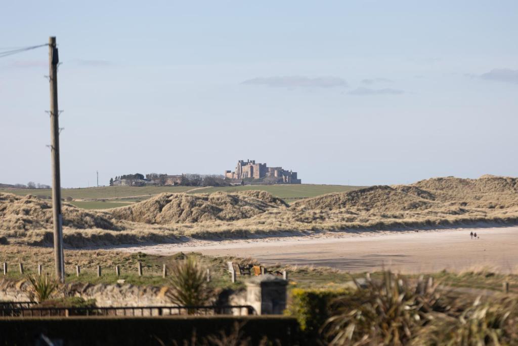 Beach House Hotel Guest House (Seahouses) - Deals, Photos & Reviews