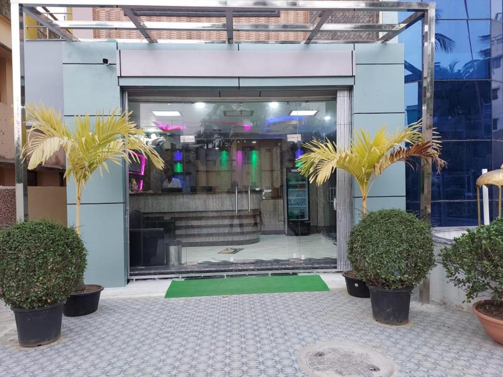 Best Price on ICONIC Hotel Digha in Digha + Reviews!