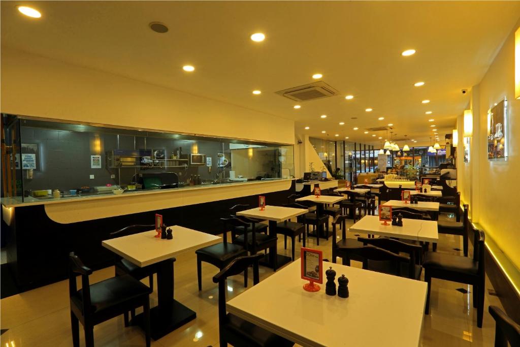 Cafe Aroma Inn, Kandy | 2024 Updated Prices, Deals