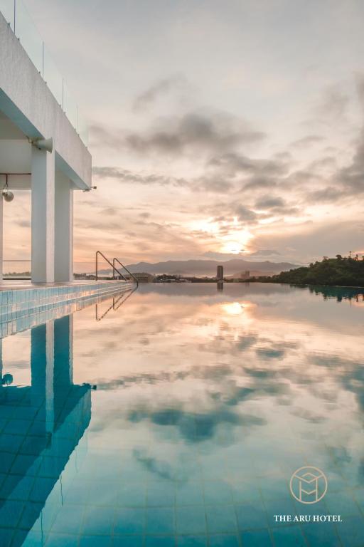 Best Price on The Aru Hotel at Aru Suites in Kota Kinabalu + Reviews!
