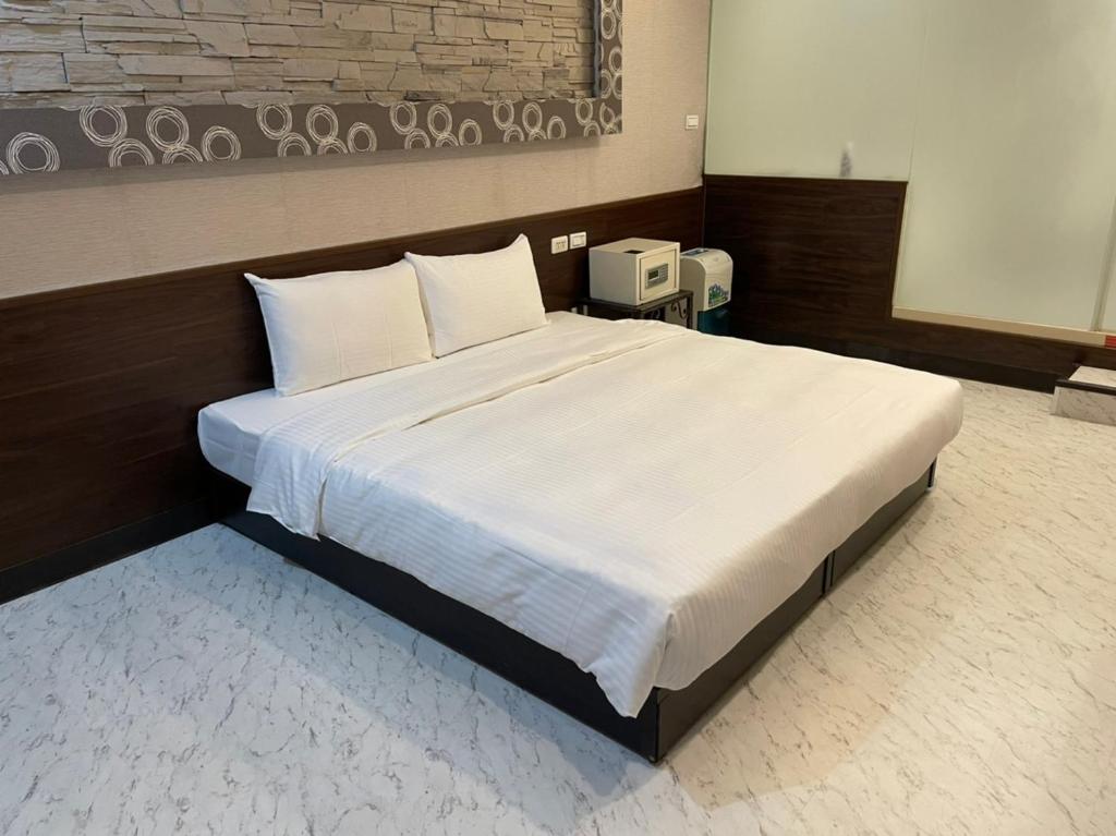 苓旅萬年-LIN INN Wan Nian Hotel (Taipei) - Deals, Photos & Reviews