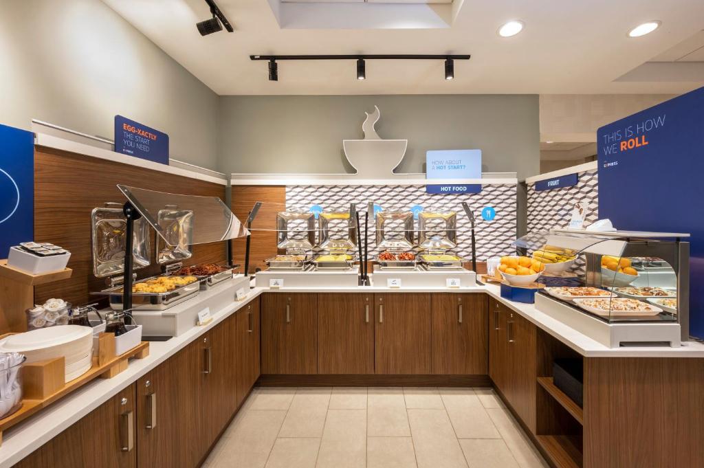 Holiday Inn Express Toronto Downtown, Toronto (ON) | 2023 Updated ...