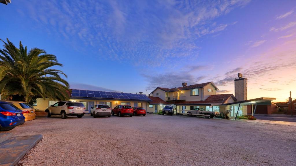 Cowra Motor Inn, Cowra | 2025 Updated Prices, Deals