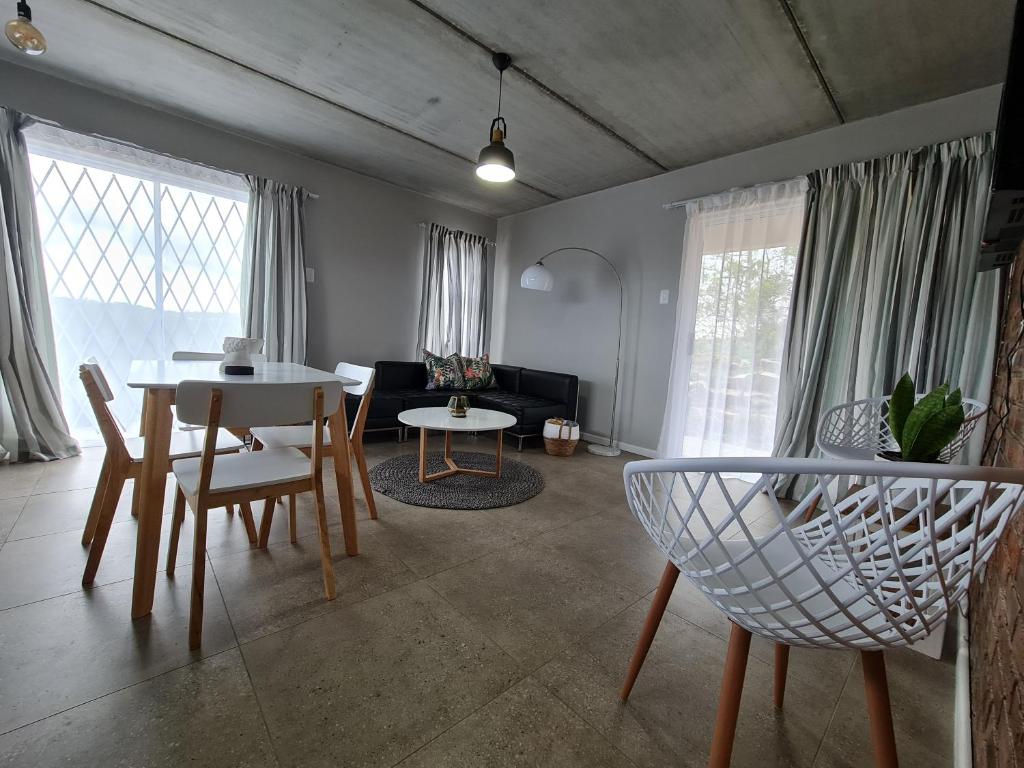 Matipa Omemma B, East London up to 25% OFF - Book Now