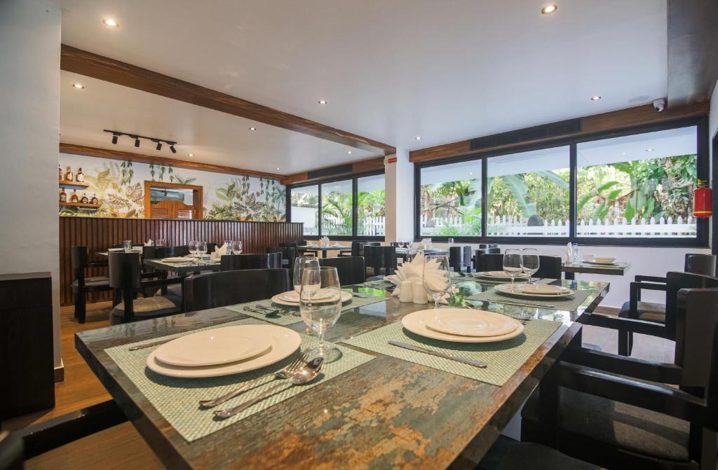 ALOHA HOLIDAY RESORT Hotel (Goa) - Deals, Photos & Reviews