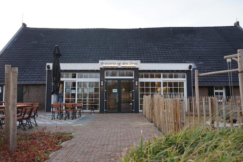 EuroParcs De Kraaijenbergse Plassen, Village de vacances Groot-Linden