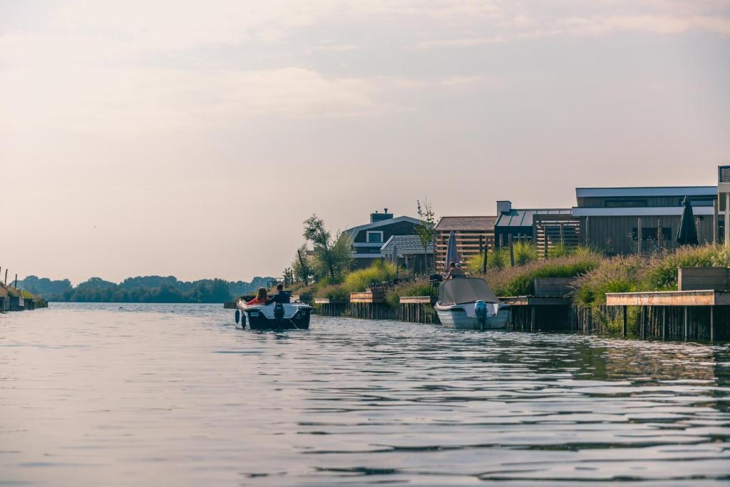 EuroParcs De Kraaijenbergse Plassen, Village de vacances Groot-Linden