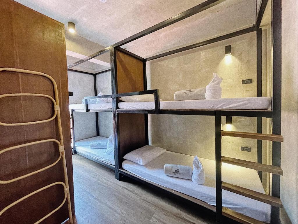 Best Price on Shorebreak Hostel San Juan La Union in La Union + Reviews!