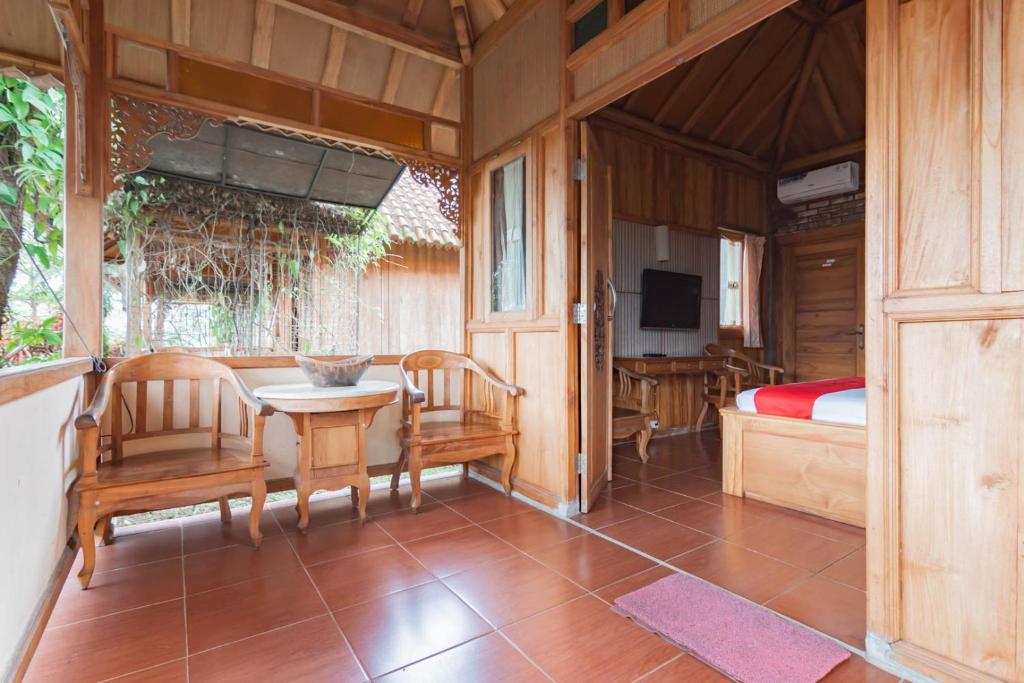 OYO 1347 Joglo Garut Cottage Syariah, Garut | 2024 Updated Prices, Deals