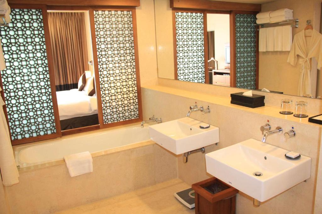 Radisson Blu Dhaka Water Garden, Dhaka | 2024 Updated Prices, Deals