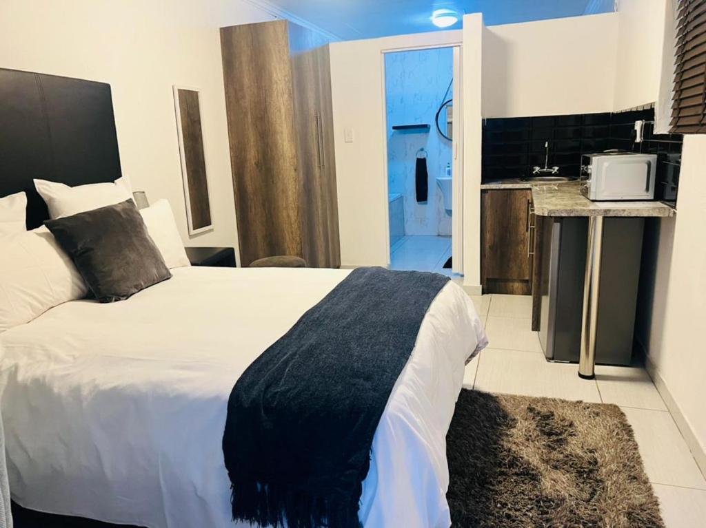 Zindiza Guesthouse Guest House (Emalahleni) - Deals, Photos & Reviews