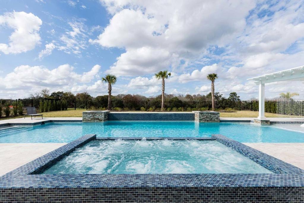 Up to 25% off - The Ultimate Mansion On The Prestigious Bear's Den At ...