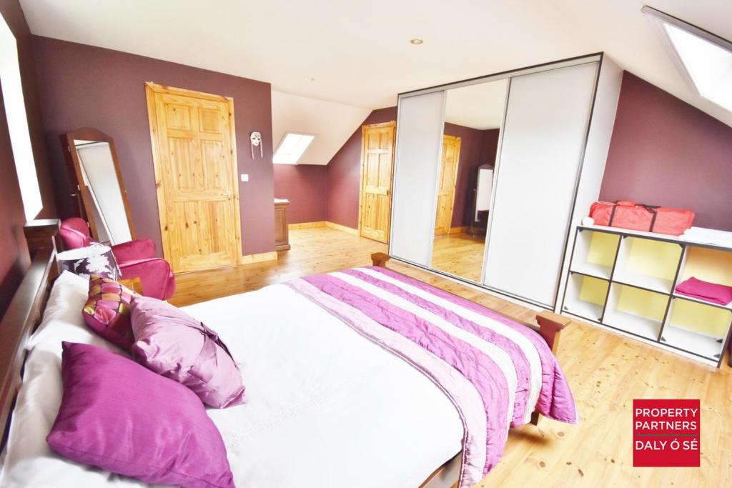 Sheelagh's Kitchen, Dingle, Ireland - Photos, Room Rates & Promotions