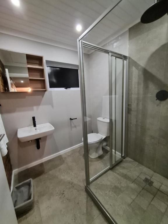 Matipa Omemma B, East London up to 25% OFF - Book Now